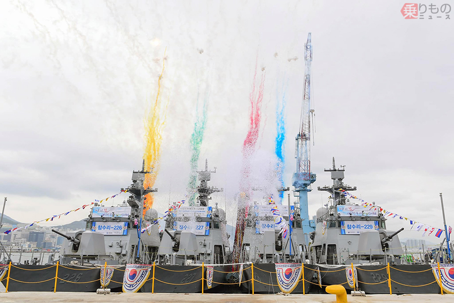 40ノット以上で疾走OK 韓国海軍 釜山で新高速艇4隻の進水式を同時開催 | 乗りものニュース