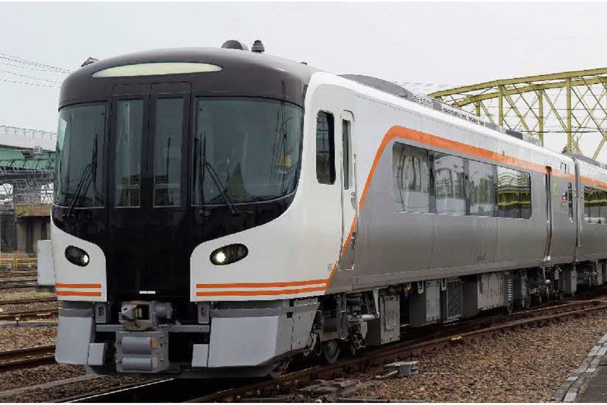 特急「ひだ」用HC85系、営業線経由で京都鉄道博物館へ JR東海車両は初展示 | 乗りものニュース