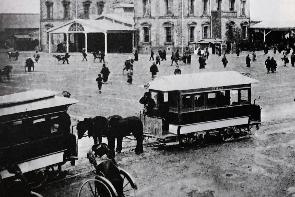 東京最初の鉄道は馬が引いた 年間3300万人が利用「東京馬車鉄道」が20年で消えた”もっともな理由” | 乗りものニュース