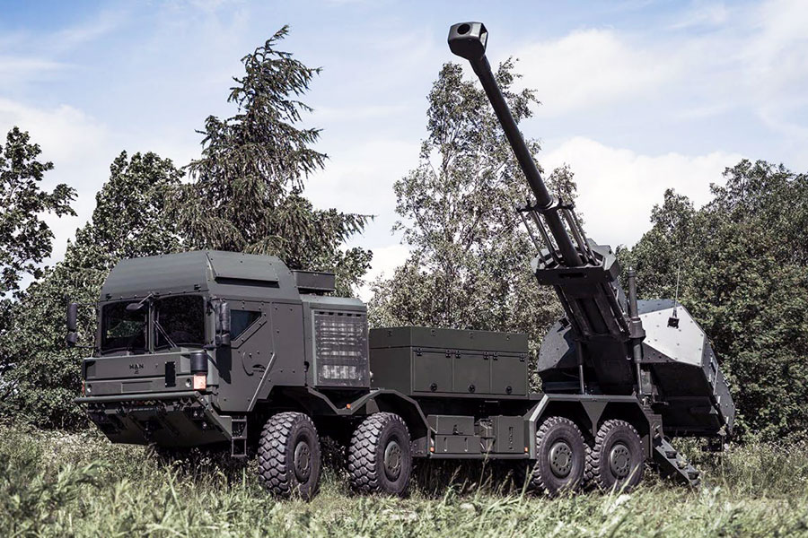 画像ギャラリー | 陸自19式装輪自走155mmりゅう弾砲にそっくり スウェーデンが改良型「アーチャー」大量調達へ | 乗りものニュース
