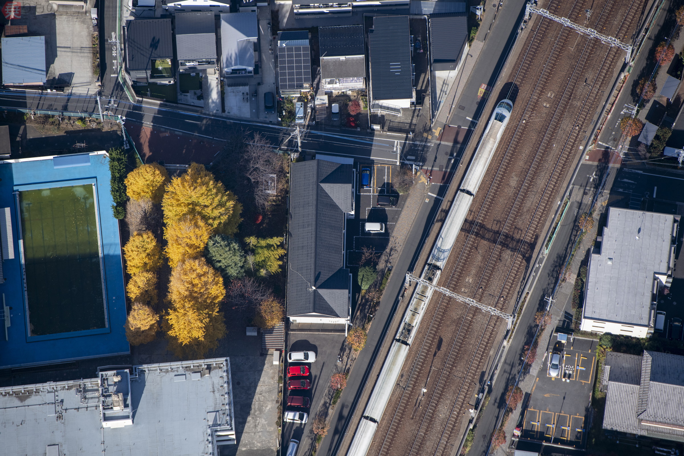 【空から撮った鉄道】小田急ロマンスカー「VSE」ラストラン 17年間の最後を追う | 乗りものニュース