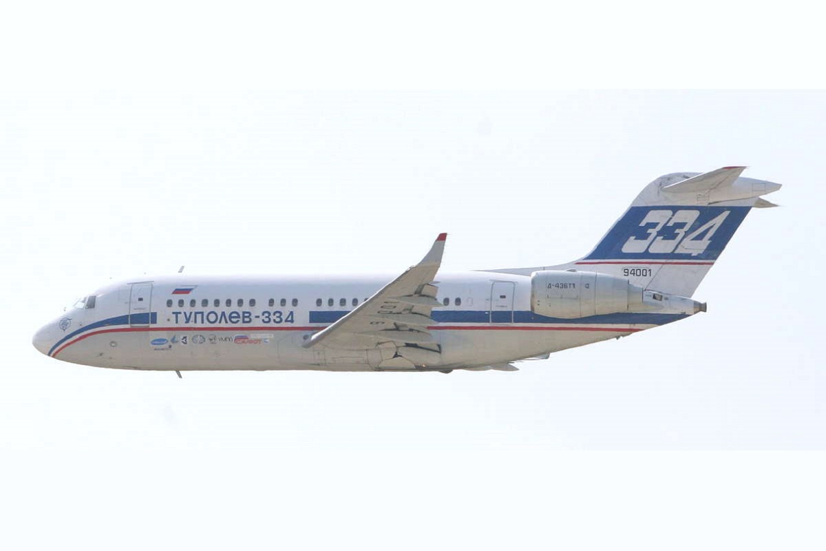 製造はたった2機！ ロシア激動の時代をくぐり抜けた「Tu-334」 計画には改エンジン機も | 乗りものニュース
