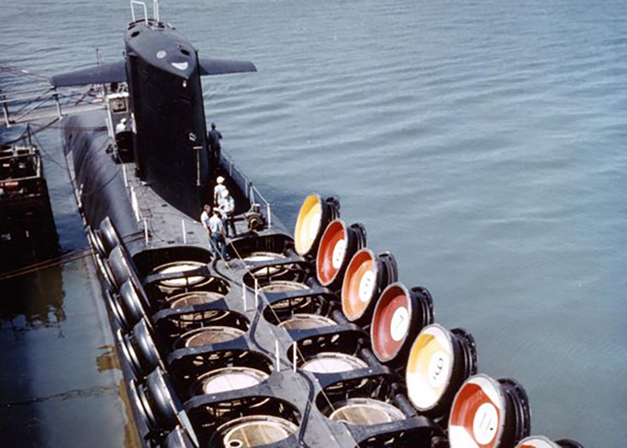 潜水艦から「バッヒューン！」なぜ警戒が必要か 北朝鮮も導入始めた「恐怖のミサイル」将来は韓国も？ | 乗りものニュース